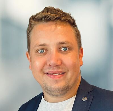 Augment Code vs Cursor: Which Is Right for You? | UI Bakery Blog